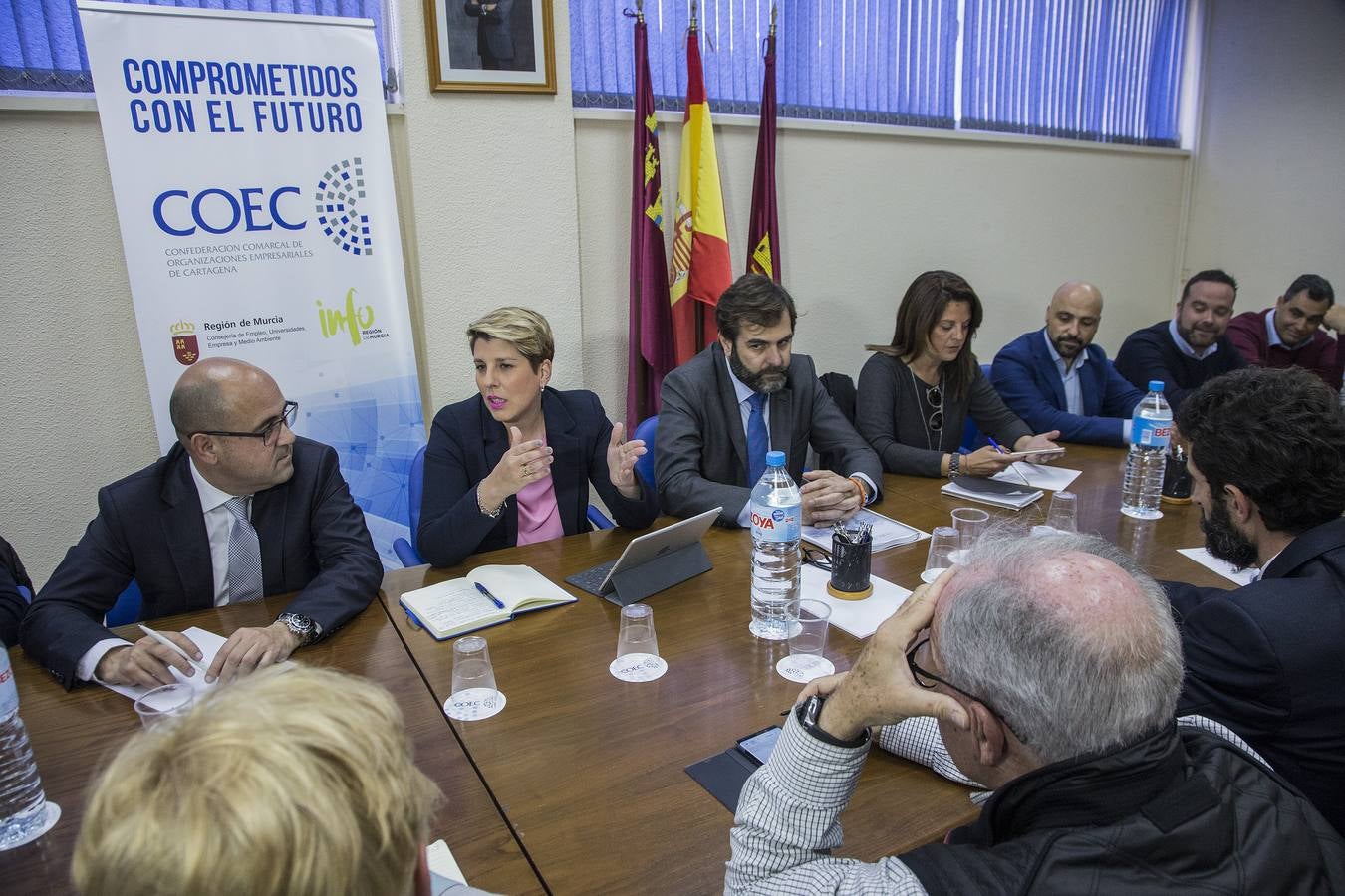 Fotos: Arroyo se con representantes de la COEC | La Verdad