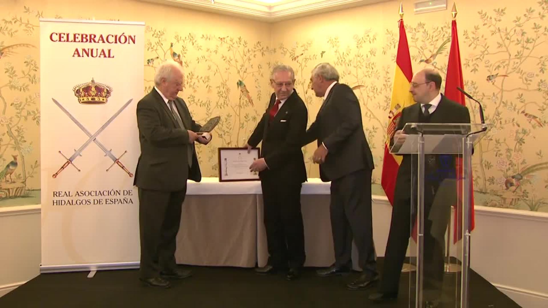 María Concepción Quintanilla Raso recibe el II Premio Luis de Salazar y ...