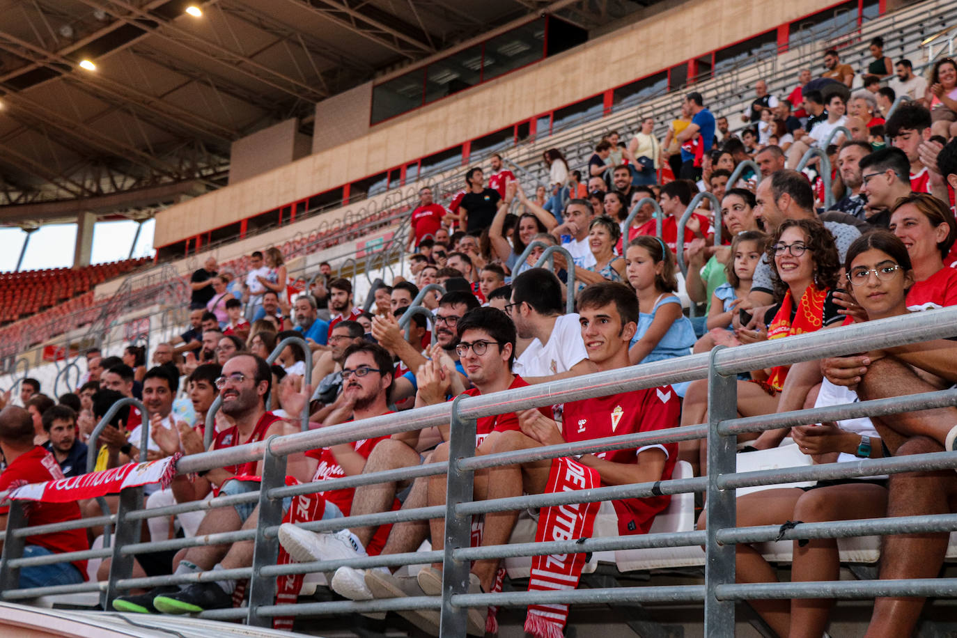 Fotos: Presentación de los fichajes del Real Murcia en el estadio ...