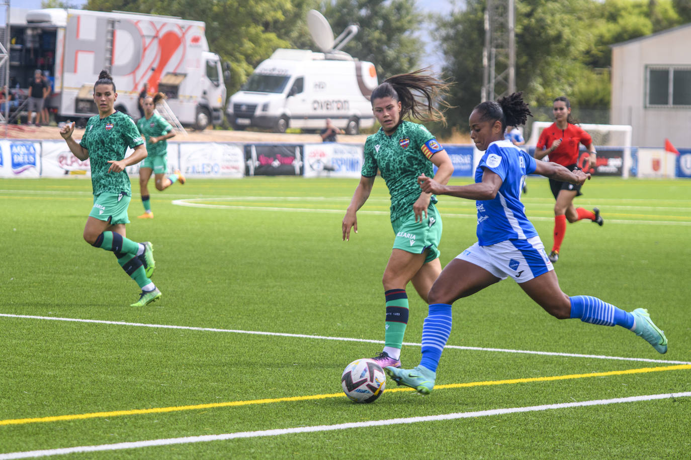 Fotos: El debut del Alhama en Primera División ante el Levante, en ...
