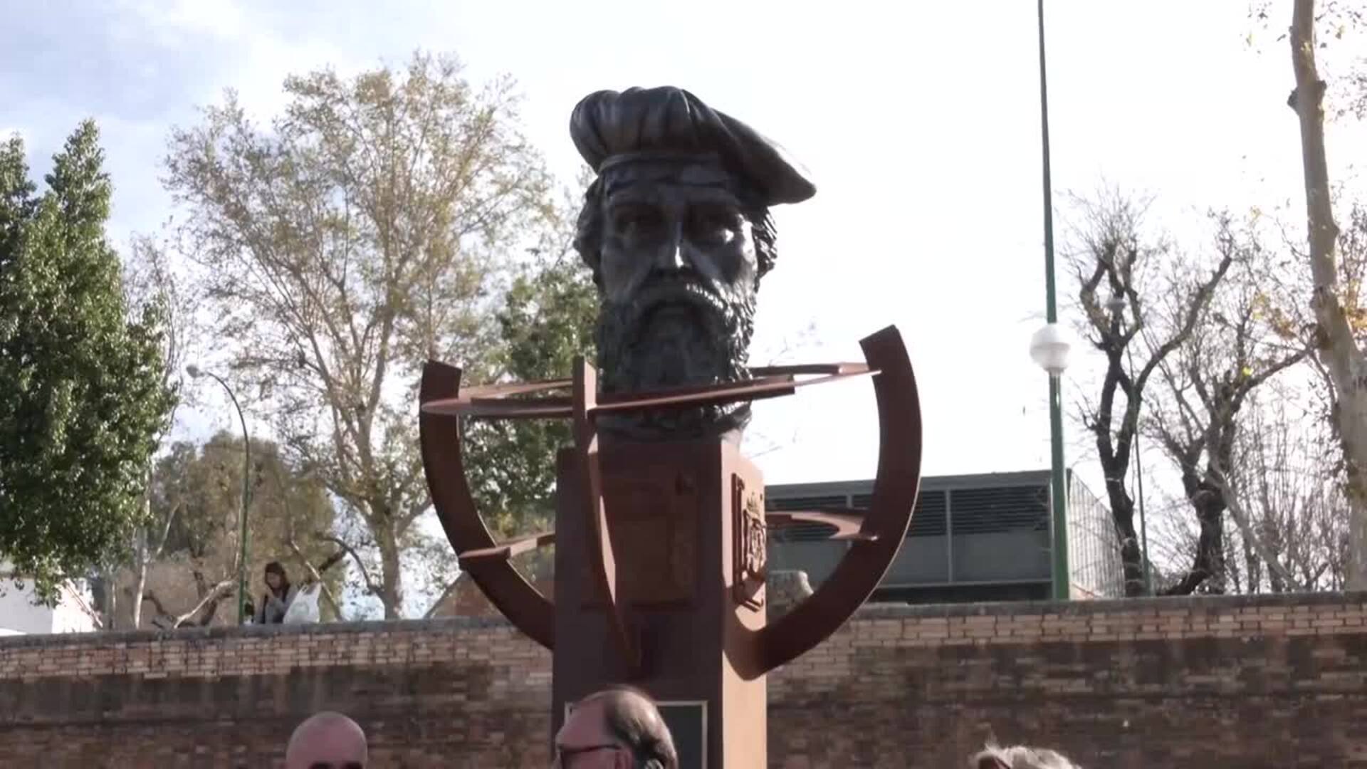 Homenaje a Elcano en el Muelle de Nueva York (Sevilla) para recordar la ...
